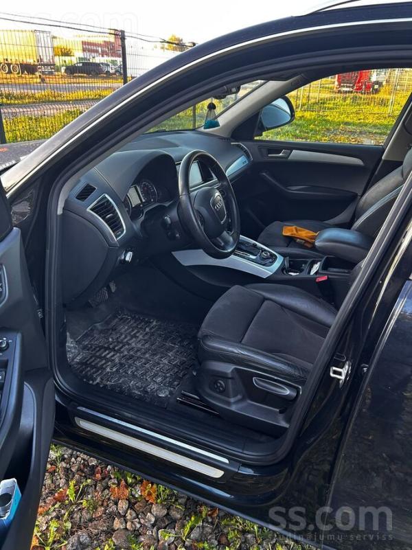 Black Audi Q5 2011 in Riga, with an engine capacity of 3.00 L and mileage of 289 thousand km for 8540 €, photo 9 on AUTOMOTO.COM.LV