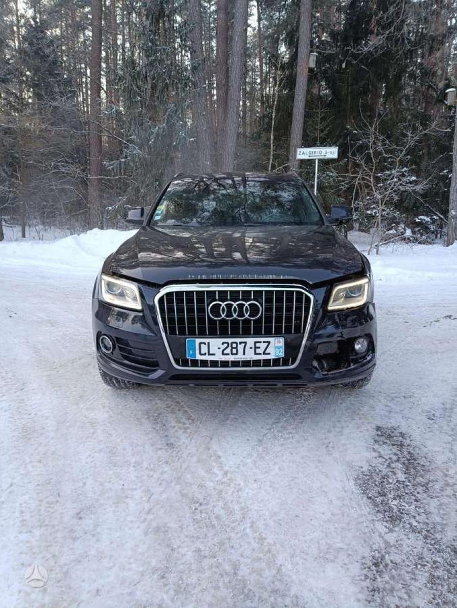 Black Audi Q5 2012 in Prienai, with an engine capacity of 2.97 L and mileage of 217 thousand km for 5500 €, photo 3 on AUTOMOTO.COM.LV