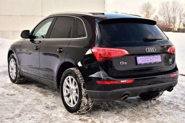 Melns Audi Q5 2012 Kretinga, ar dzinēja tilpumu 3.00 L un nobraukumu 254 tūkst. km par 10750 €, foto 6 vietnē AUTOMOTO.COM.LV