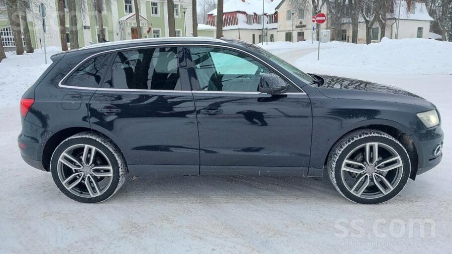 Black Audi Q5 2012 in Aluksne, with an engine capacity of 2.00 L and mileage of 0 thousand km for 11700 €, photo 16 on AUTOMOTO.COM.LV