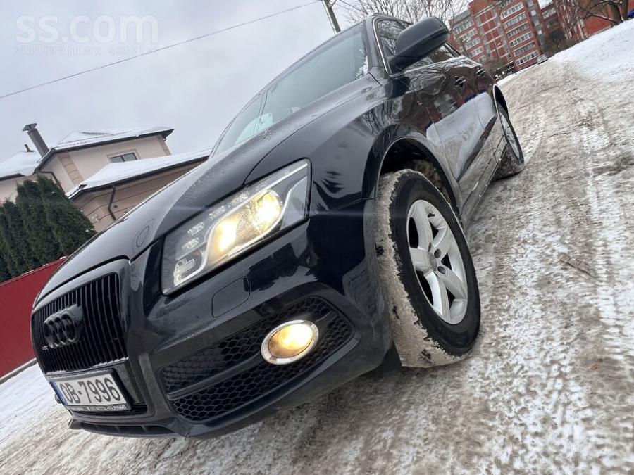Black Audi Q5 2012 in Riga, with an engine capacity of 3.00 L and mileage of 287 thousand km for 10550 €, photo 2 on AUTOMOTO.COM.LV