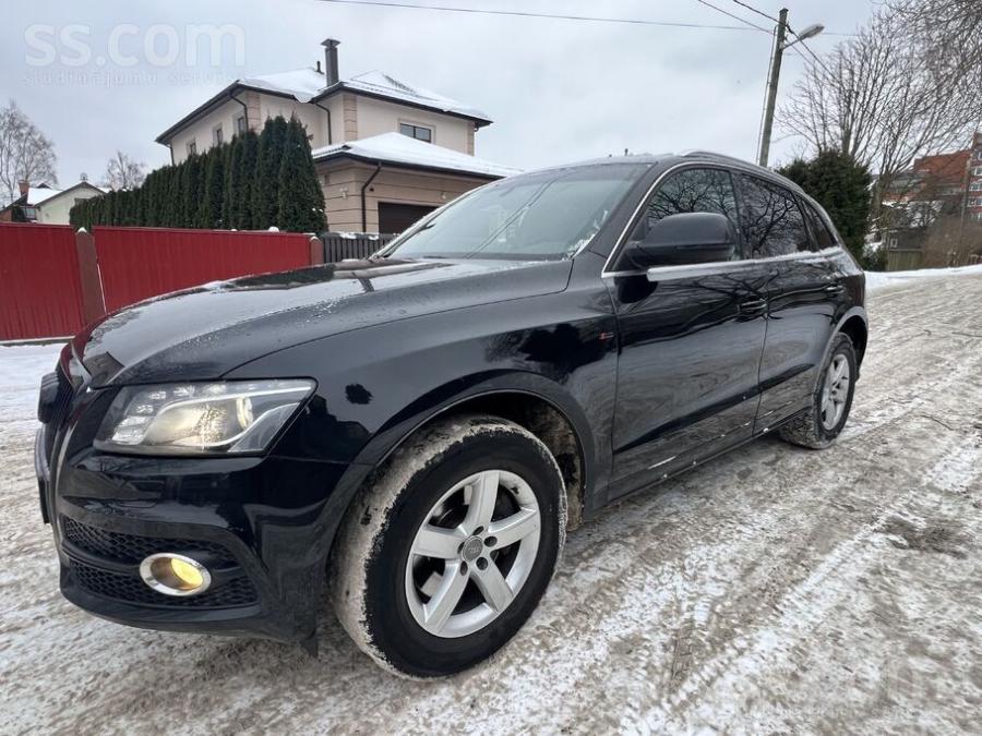 Black Audi Q5 2012 in Riga, with an engine capacity of 3.00 L and mileage of 287 thousand km for 10550 €, photo 4 on AUTOMOTO.COM.LV