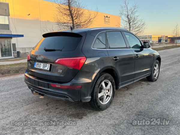 Black Audi Q5 2012 in Tallinn, with an engine capacity of 2.00 L and mileage of 377 thousand km for 12000 €, photo 5 on AUTOMOTO.COM.LV