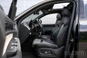 Black Audi Q5 2012 in Riga, with an engine capacity of 3.00 L and mileage of 0 thousand km for 14500 €, photo 12 on AUTOMOTO.COM.LV