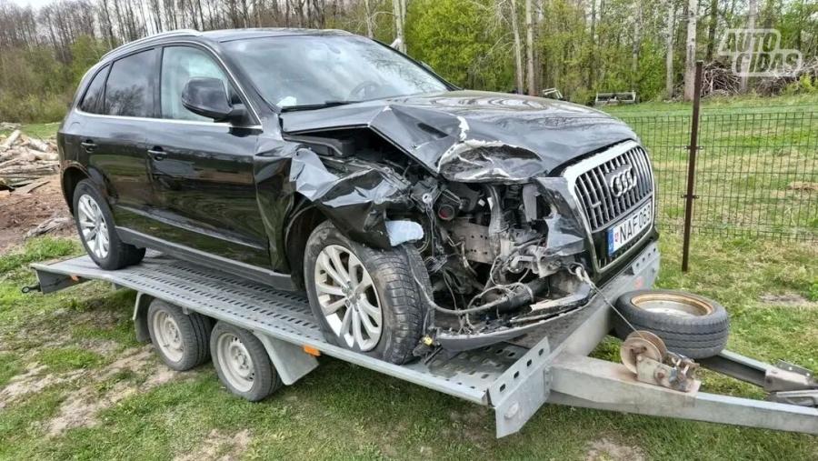 Melns Audi Q5 2012 Šilutė, ar dzinēja tilpumu 2.00 L un nobraukumu 260 tūkst. km par 3850 €, foto 13 vietnē AUTOMOTO.COM.LV