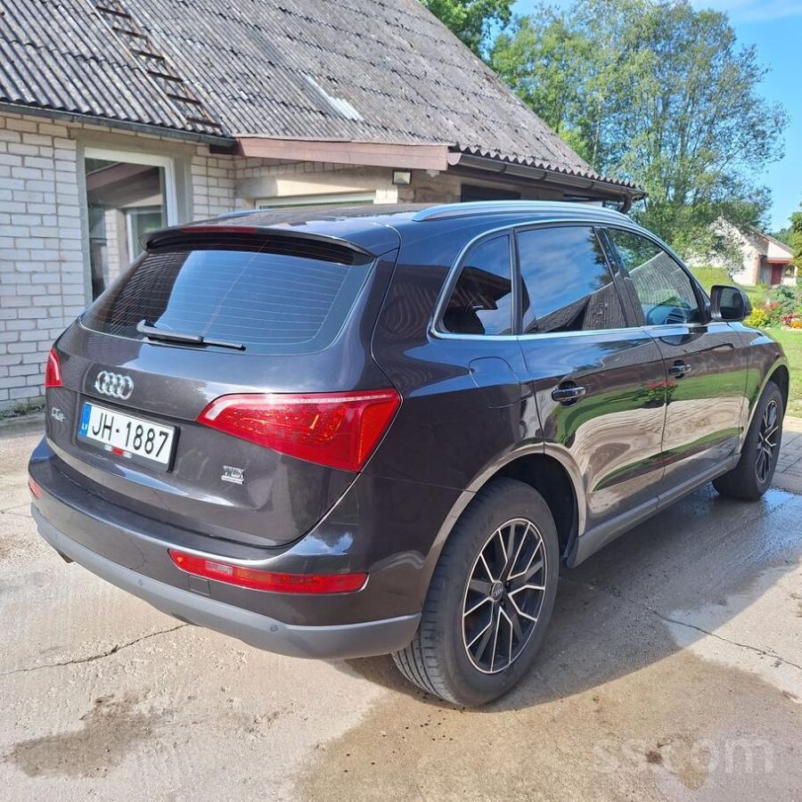 Melns Audi Q5 2012 Valmiera, ar dzinēja tilpumu 2.00 L un nobraukumu 227 tūkst. km par 12300 €, foto 6 vietnē AUTOMOTO.COM.LV