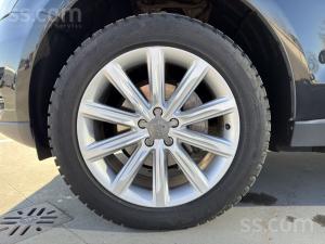 Black Audi Q5 2012 in Riga, with an engine capacity of 2.00 L and mileage of 270 thousand km for 13900 €, photo 8 on AUTOMOTO.COM.LV