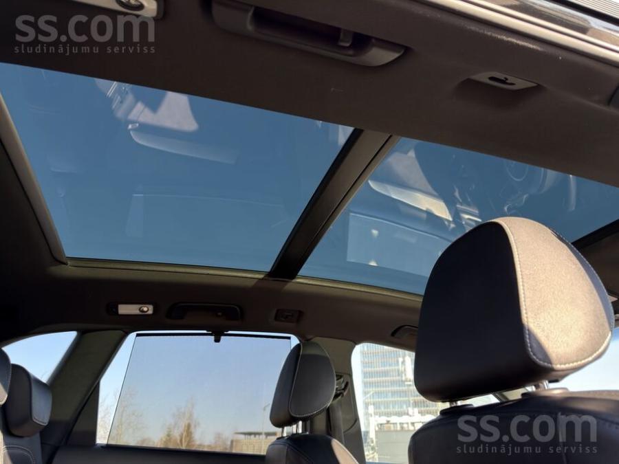 Black Audi Q5 2012 in Riga, with an engine capacity of 2.00 L and mileage of 270 thousand km for 13900 €, photo 16 on AUTOMOTO.COM.LV