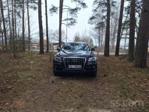 Black Audi Q5 2012 in Daugavpils, with an engine capacity of 2.00 L and mileage of 245 thousand km for 9750 €, photo 3 on AUTOMOTO.COM.LV