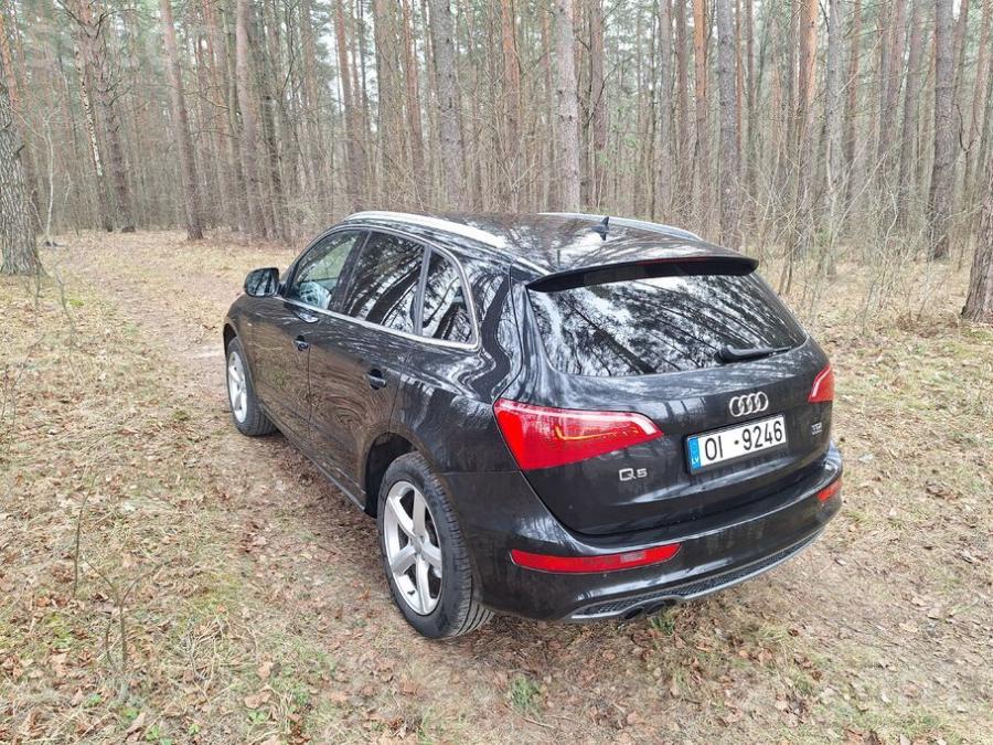 Black Audi Q5 2012 in Daugavpils, with an engine capacity of 2.00 L and mileage of 245 thousand km for 9750 €, photo 6 on AUTOMOTO.COM.LV