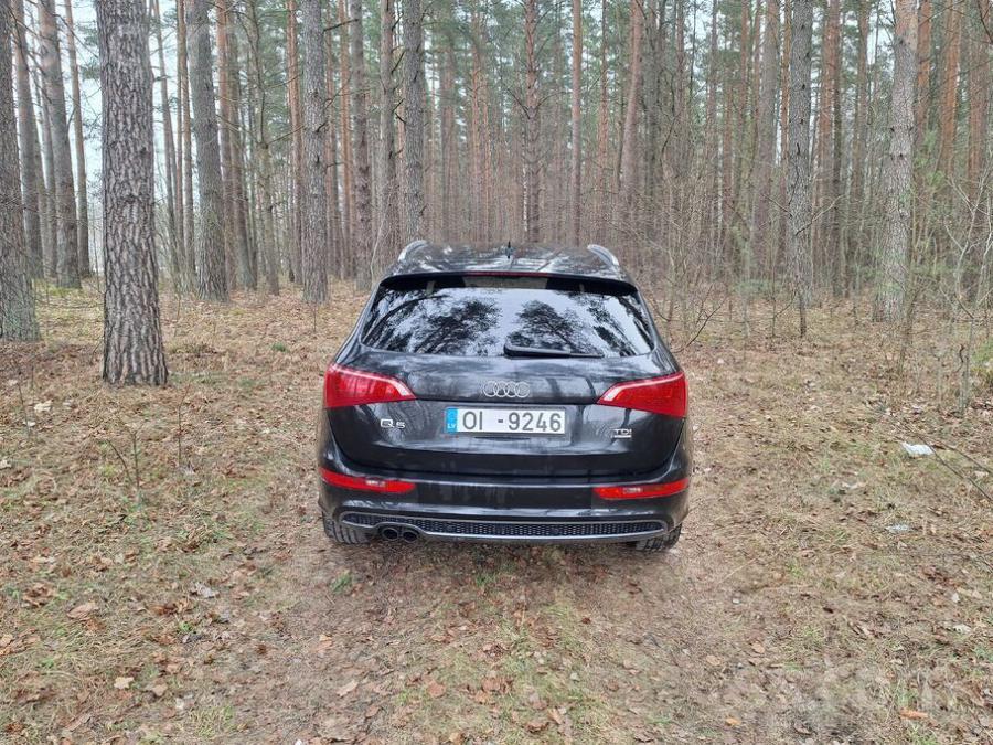 Black Audi Q5 2012 in Daugavpils, with an engine capacity of 2.00 L and mileage of 245 thousand km for 9750 €, photo 7 on AUTOMOTO.COM.LV