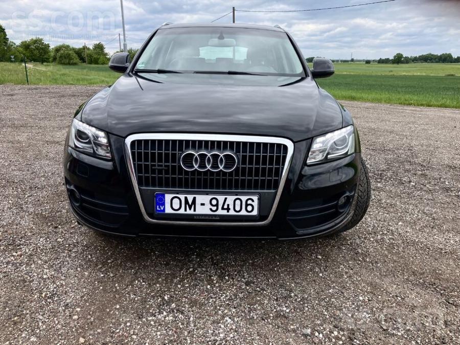 Black Audi Q5 2012 in Talsi, with an engine capacity of 2.00 L and mileage of 234 thousand km for 11999 €, photo 9 on AUTOMOTO.COM.LV