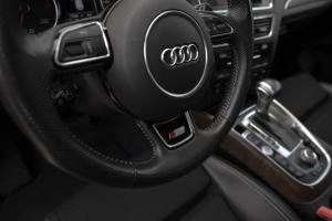 Melns Audi Q5 2012 Rīga, ar dzinēja tilpumu 2.00 L un nobraukumu 266 tūkst. km par 11690 €, foto 35 vietnē AUTOMOTO.COM.LV