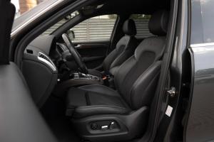 Melns Audi Q5 2012 Rīga, ar dzinēja tilpumu 2.00 L un nobraukumu 266 tūkst. km par 11690 €, foto 37 vietnē AUTOMOTO.COM.LV