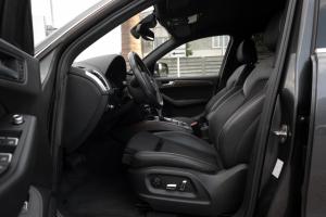 Melns Audi Q5 2012 Rīga, ar dzinēja tilpumu 2.00 L un nobraukumu 266 tūkst. km par 11690 €, foto 39 vietnē AUTOMOTO.COM.LV