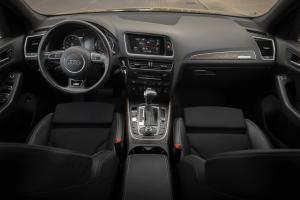 Melns Audi Q5 2012 Rīga, ar dzinēja tilpumu 2.00 L un nobraukumu 266 tūkst. km par 11690 €, foto 43 vietnē AUTOMOTO.COM.LV