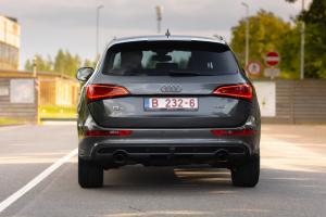 Melns Audi Q5 2012 Rīga, ar dzinēja tilpumu 2.00 L un nobraukumu 266 tūkst. km par 11690 €, foto 48 vietnē AUTOMOTO.COM.LV