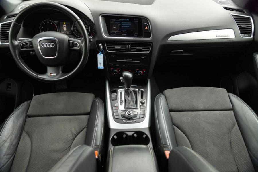 Melns Audi Q5 2012 Rīga, ar dzinēja tilpumu 2.00 L un nobraukumu 266 tūkst. km par 11690 €, foto 67 vietnē AUTOMOTO.COM.LV