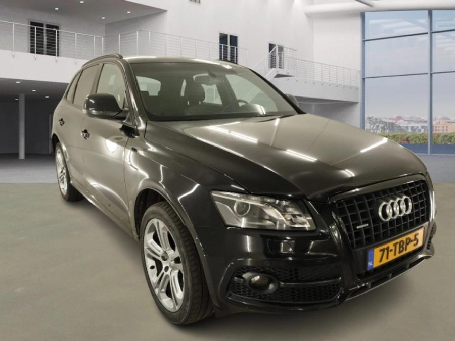 Melns Audi Q5 2012 Rīga, ar dzinēja tilpumu 2.00 L un nobraukumu 266 tūkst. km par 11690 €, foto 69 vietnē AUTOMOTO.COM.LV