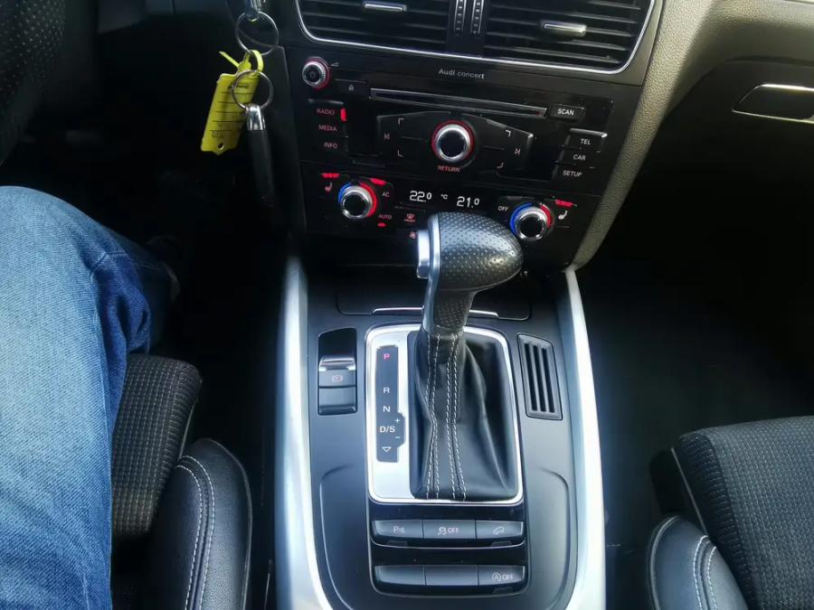 Melns Audi Q5 2012 Kuldīga, ar dzinēja tilpumu 3.00 L un nobraukumu 222 tūkst. km par 12880 €, foto 14 vietnē AUTOMOTO.COM.LV