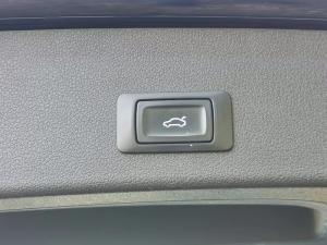 Melns Audi Q5 2012 Kuldīga, ar dzinēja tilpumu 3.00 L un nobraukumu 222 tūkst. km par 12880 €, foto 21 vietnē AUTOMOTO.COM.LV