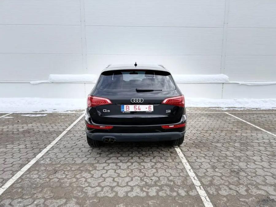 Melns Audi Q5 2012 Rīga, ar dzinēja tilpumu 2.00 L un nobraukumu 285 tūkst. km par 9900 €, foto 6 vietnē AUTOMOTO.COM.LV