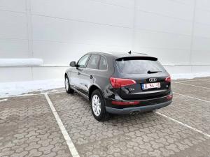 Melns Audi Q5 2012 Rīga, ar dzinēja tilpumu 2.00 L un nobraukumu 285 tūkst. km par 9900 €, foto 7 vietnē AUTOMOTO.COM.LV