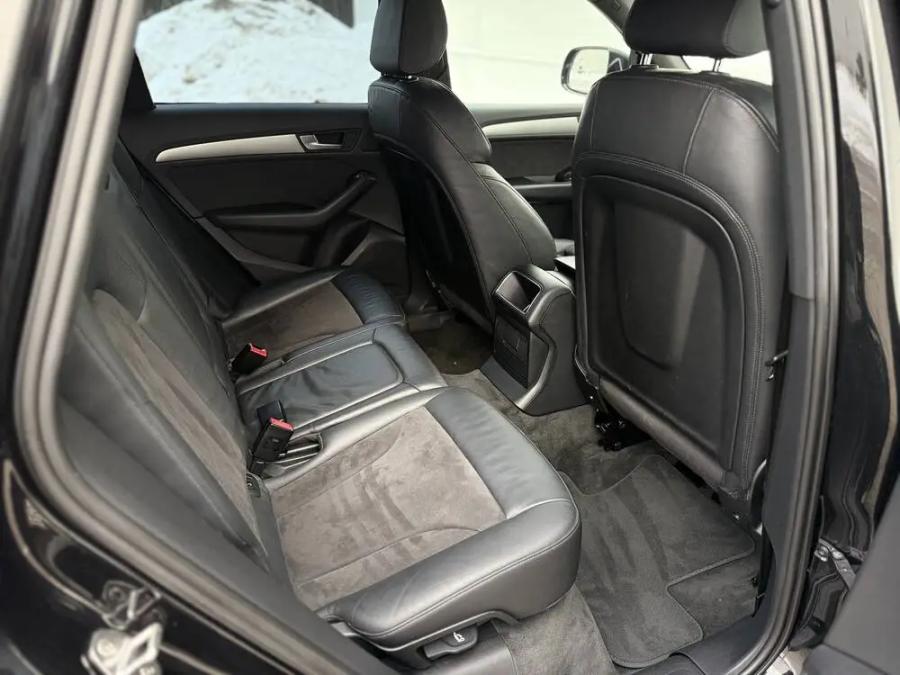 Melns Audi Q5 2012 Rīga, ar dzinēja tilpumu 2.00 L un nobraukumu 285 tūkst. km par 9900 €, foto 8 vietnē AUTOMOTO.COM.LV