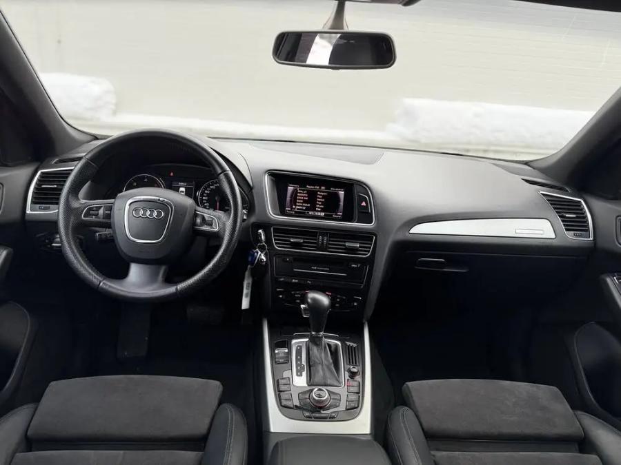Melns Audi Q5 2012 Rīga, ar dzinēja tilpumu 2.00 L un nobraukumu 285 tūkst. km par 9900 €, foto 11 vietnē AUTOMOTO.COM.LV