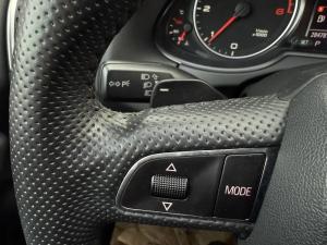 Melns Audi Q5 2012 Rīga, ar dzinēja tilpumu 2.00 L un nobraukumu 285 tūkst. km par 9900 €, foto 14 vietnē AUTOMOTO.COM.LV