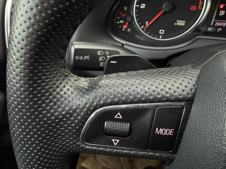 Melns Audi Q5 2012 Rīga, ar dzinēja tilpumu 2.00 L un nobraukumu 285 tūkst. km par 9900 €, foto 14 vietnē AUTOMOTO.COM.LV