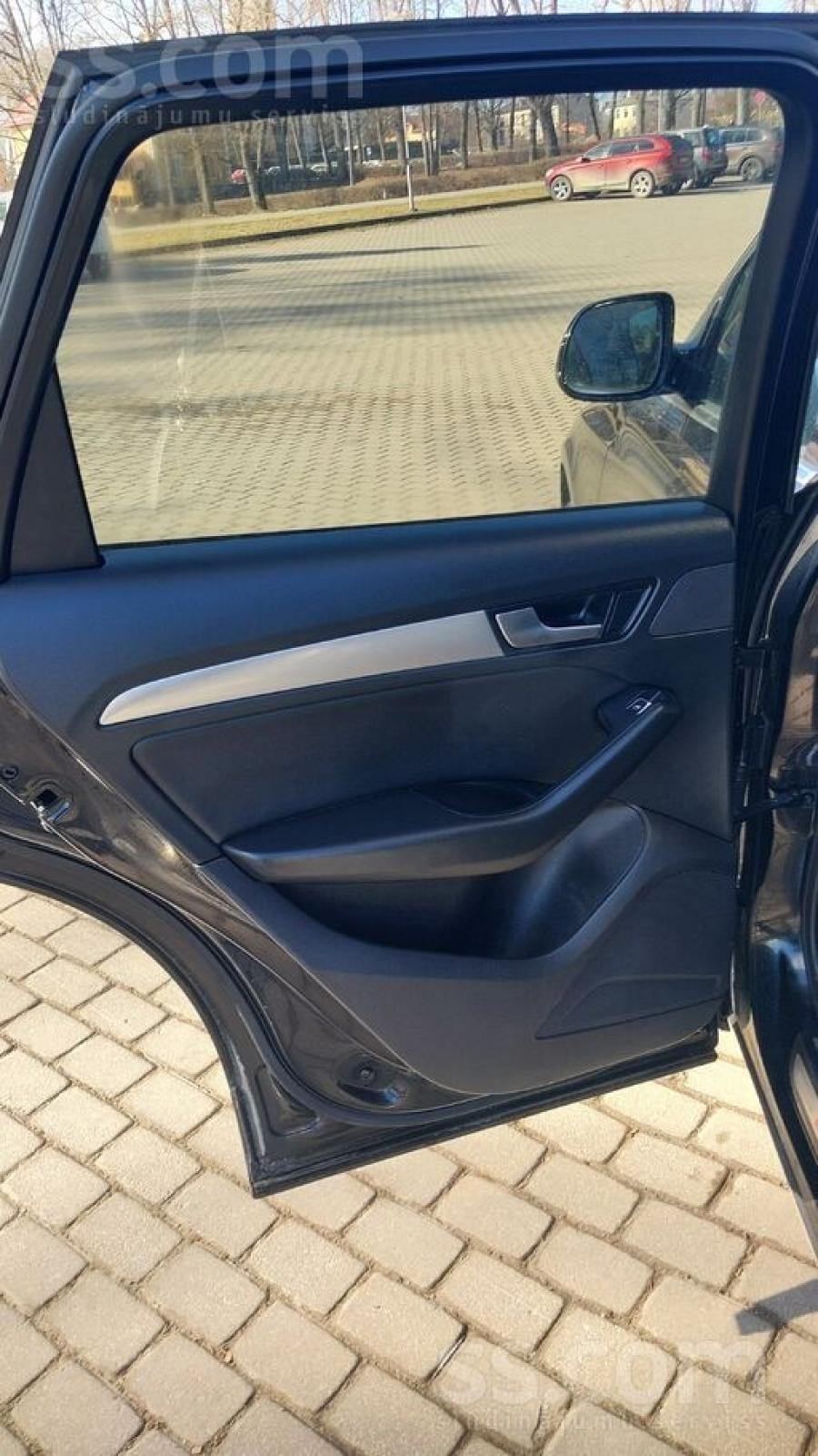 Melns Audi Q5 2012 Alūksne, ar dzinēja tilpumu 2.00 L un nobraukumu 0 tūkst. km par 9400 €, foto 27 vietnē AUTOMOTO.COM.LV