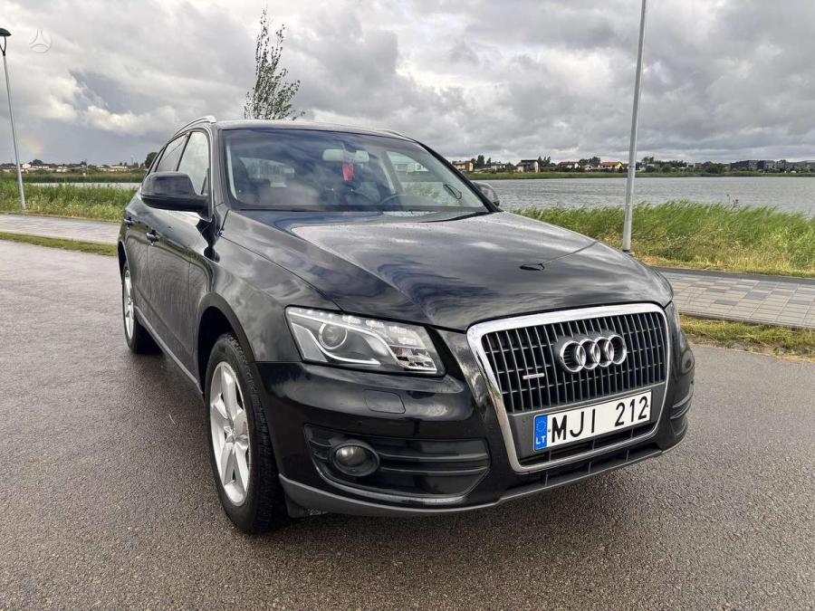 Black Audi Q5 2012 in Klaipeda, with an engine capacity of 2.00 L and mileage of 220 thousand km for 10500 €, photo 3 on AUTOMOTO.COM.LV
