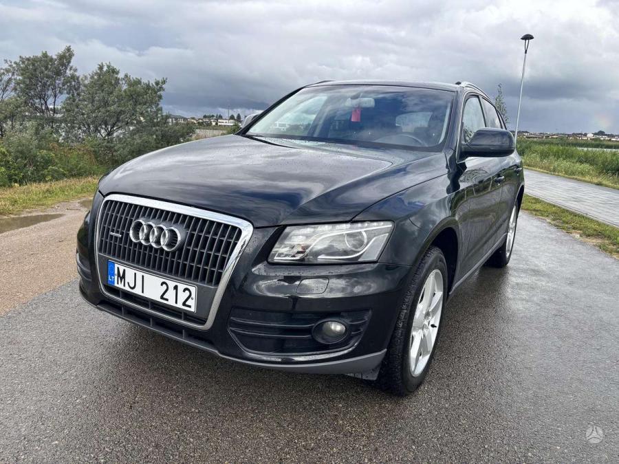 Black Audi Q5 2012 in Klaipeda, with an engine capacity of 2.00 L and mileage of 220 thousand km for 10500 €, photo 4 on AUTOMOTO.COM.LV