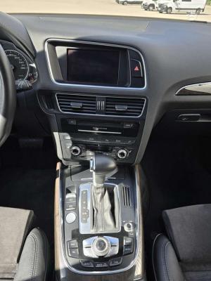 Black Audi Q5 2012 in Taurage, with an engine capacity of 2.97 L and mileage of 288 thousand km for 10900 €, photo 13 on AUTOMOTO.COM.LV