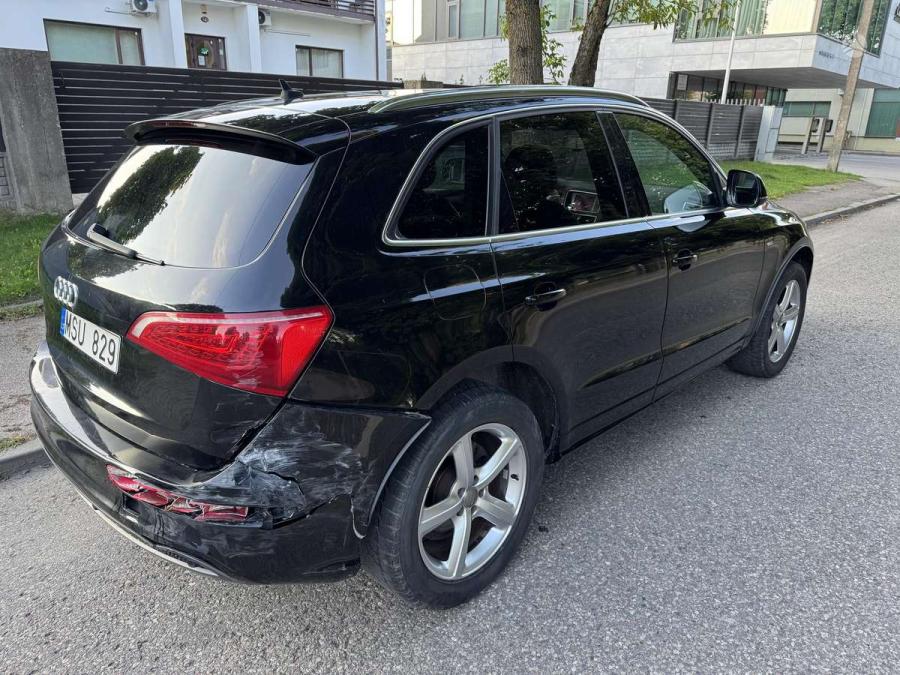 Black Audi Q5 2012 in Vilnius, with an engine capacity of 1.97 L and mileage of 280 thousand km for 5700 €, photo 9 on AUTOMOTO.COM.LV