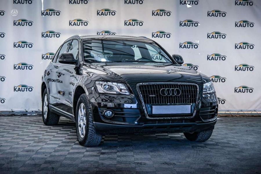 Black Audi Q5 2012 in Kaunas, with an engine capacity of 3.00 L and mileage of 318 thousand km for 10590 €, photo 3 on AUTOMOTO.COM.LV