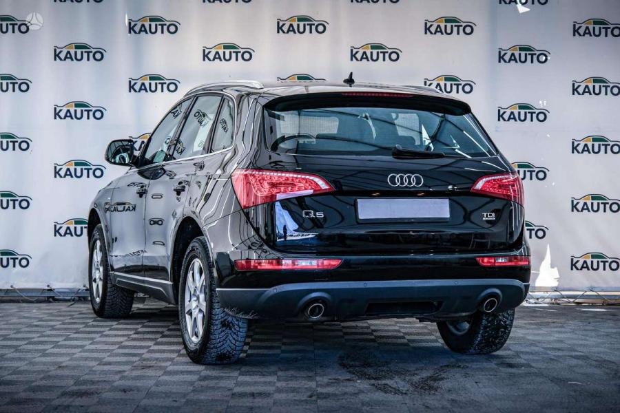 Black Audi Q5 2012 in Kaunas, with an engine capacity of 3.00 L and mileage of 318 thousand km for 10590 €, photo 5 on AUTOMOTO.COM.LV