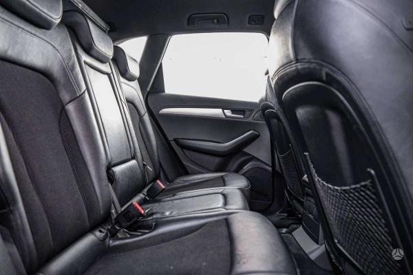 Black Audi Q5 2012 in Kaunas, with an engine capacity of 3.00 L and mileage of 318 thousand km for 10590 €, photo 10 on AUTOMOTO.COM.LV