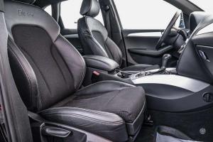 Black Audi Q5 2012 in Kaunas, with an engine capacity of 3.00 L and mileage of 318 thousand km for 10590 €, photo 13 on AUTOMOTO.COM.LV