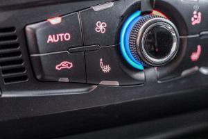 Black Audi Q5 2012 in Kaunas, with an engine capacity of 3.00 L and mileage of 318 thousand km for 10590 €, photo 26 on AUTOMOTO.COM.LV