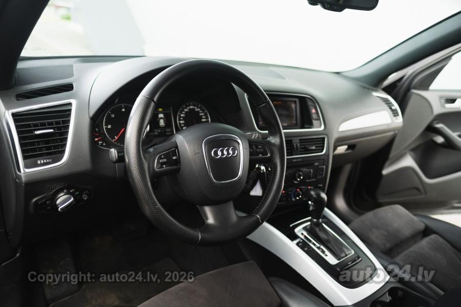Black Audi Q5 2012 in Tallinn, with an engine capacity of 2.00 L and mileage of 297 thousand km for 8498 €, photo 12 on AUTOMOTO.COM.LV