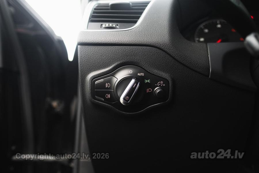 Black Audi Q5 2012 in Tallinn, with an engine capacity of 2.00 L and mileage of 297 thousand km for 8498 €, photo 14 on AUTOMOTO.COM.LV