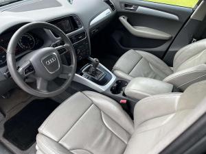 Black Audi Q5 2012 in Ukmerge, with an engine capacity of 1.97 L and mileage of 273 thousand km for 6950 €, photo 12 on AUTOMOTO.COM.LV
