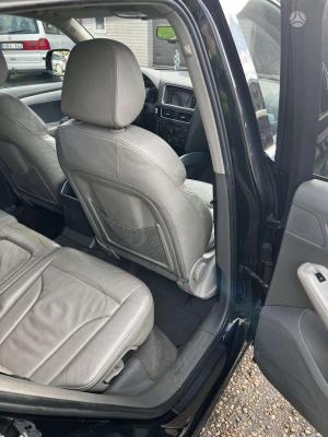 Black Audi Q5 2012 in Ukmerge, with an engine capacity of 1.97 L and mileage of 273 thousand km for 6950 €, photo 16 on AUTOMOTO.COM.LV