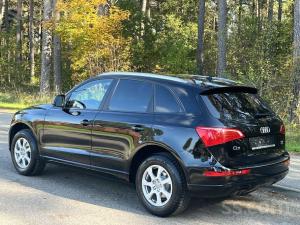 Black Audi Q5 2012 in Valmiera, with an engine capacity of 2.00 L and mileage of 0 thousand km for 11800 €, photo 7 on AUTOMOTO.COM.LV