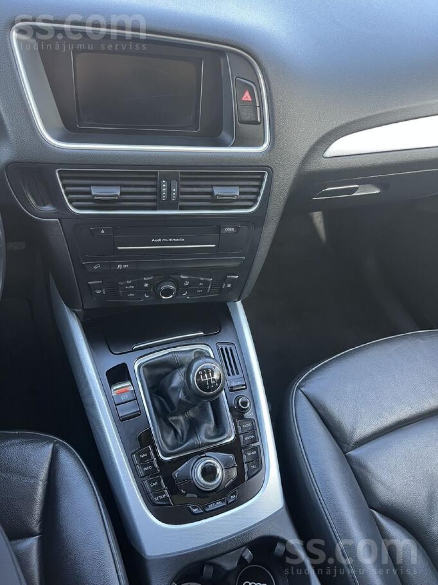 Black Audi Q5 2012 in Valmiera, with an engine capacity of 2.00 L and mileage of 0 thousand km for 11800 €, photo 10 on AUTOMOTO.COM.LV