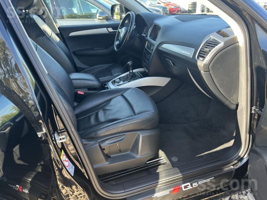 Black Audi Q5 2012 in Valmiera, with an engine capacity of 2.00 L and mileage of 0 thousand km for 11800 €, photo 11 on AUTOMOTO.COM.LV