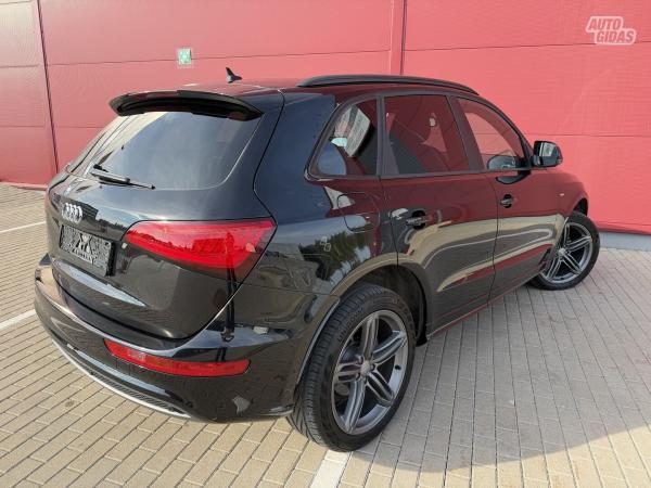 Audi Q5 2012 in Kaunas on AUTOMOTO.COM.LV Black Audi Q5 2012 in Kaunas, with an engine capacity of 2.00 L and mileage of 290 thousand km for 12800 €, photo 10 on AUTOMOTO.COM.LV