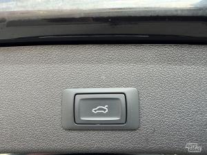 Black Audi Q5 2012 in Kaunas, with an engine capacity of 2.00 L and mileage of 290 thousand km for 12800 €, photo 16 on AUTOMOTO.COM.LV